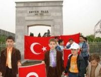 Täterverehrung: Enver Pascha (Ismail Enver Bey) – 1915.de